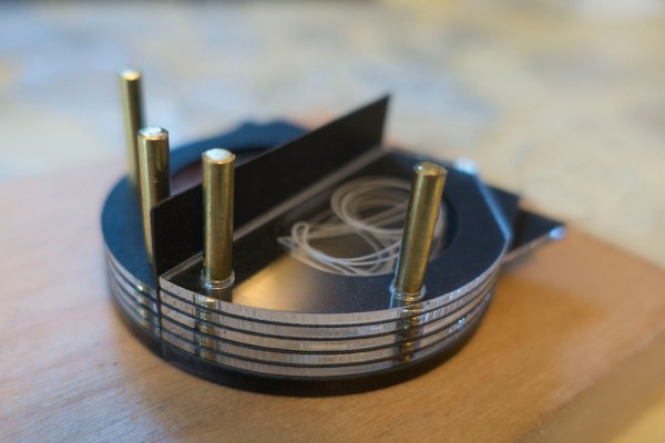 Plexitube Owl Clock | Retro Tech Journal