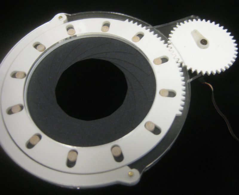 Building a Motorized Iris Diaphragm | Retro Tech Journal